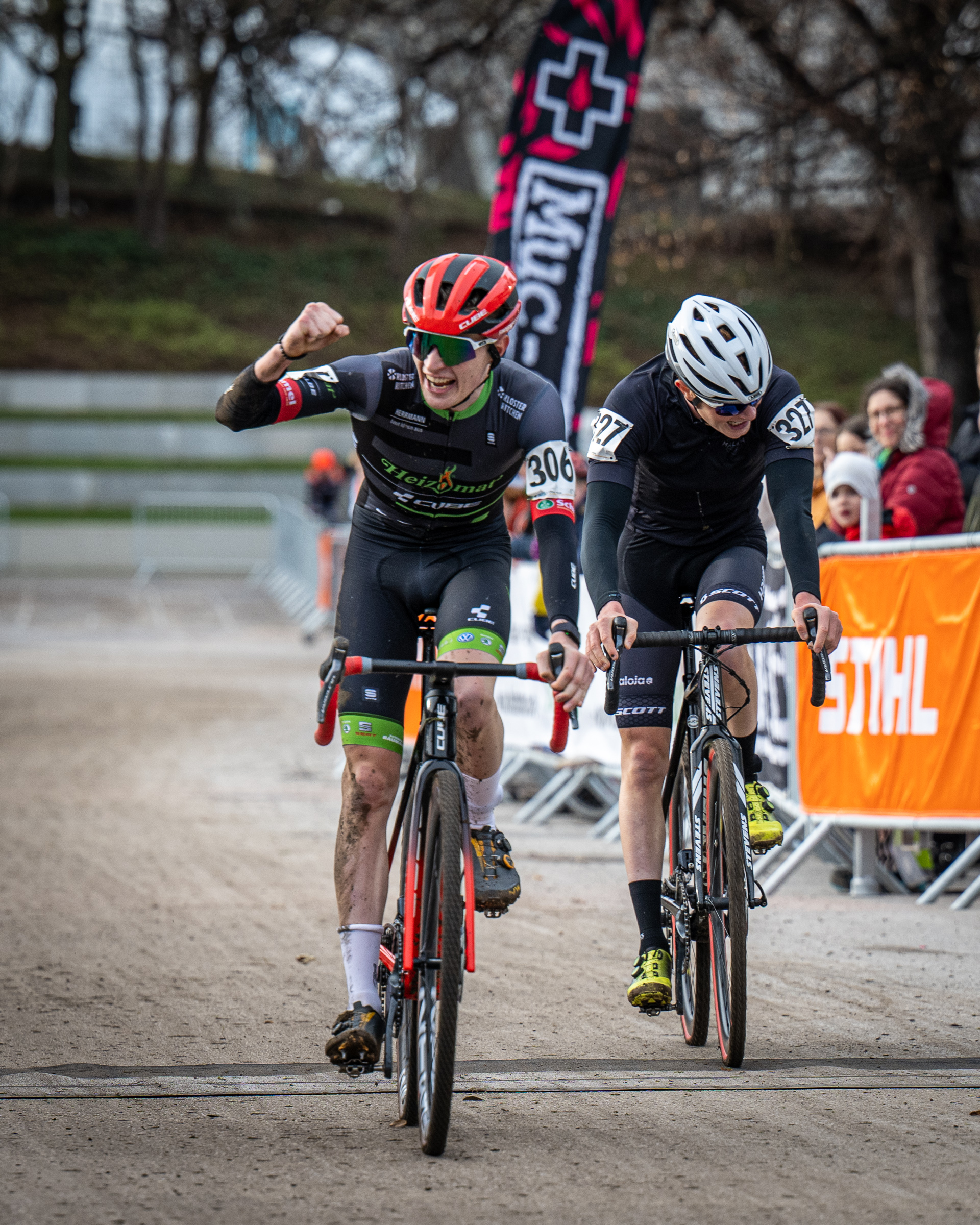 Deutsche Meisterschaften im Cyclo-Cross ein voller Erfolg. Begeisterung ...